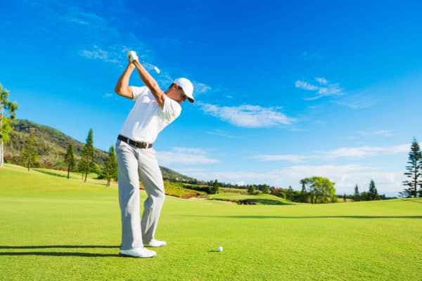 Using The 10 Finger Golf Grip (Pros, Cons, Benefits)