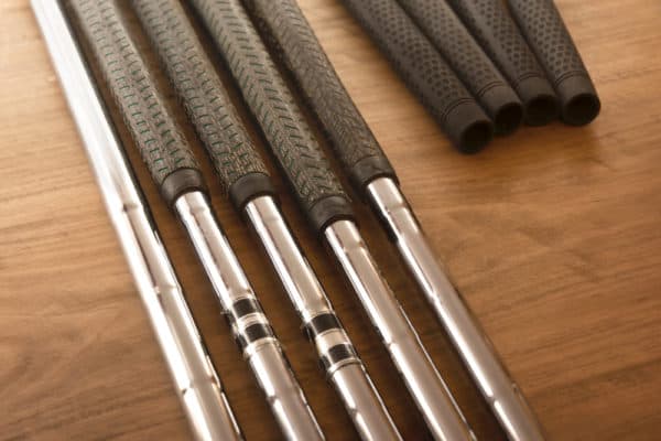 Epoxy For Golf Clubs (How to Use, Where to Get, Dry Time)