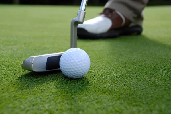 Missing Putts Left (7 Causes, Cures)